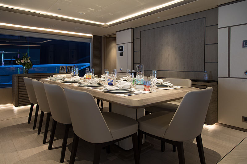 43m Gulf Craft superyacht Majesty 140 sold | SYT