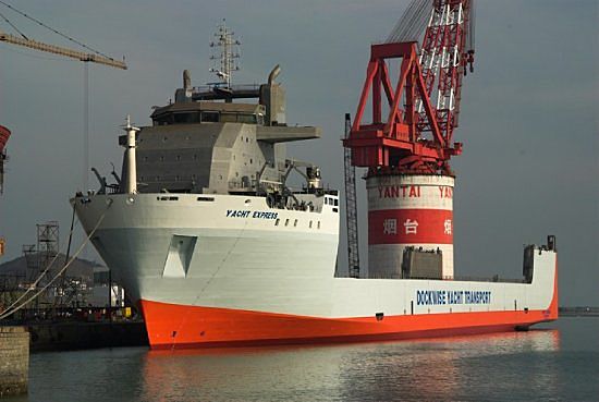 Dockwise Yacht Transport launches super ship | SYT