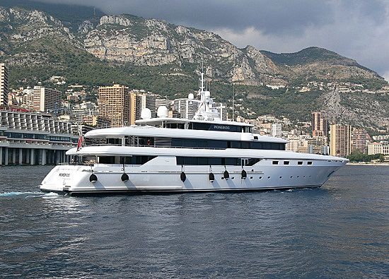 The codecasa superyacht Moneikos leaving Monaco | SYT