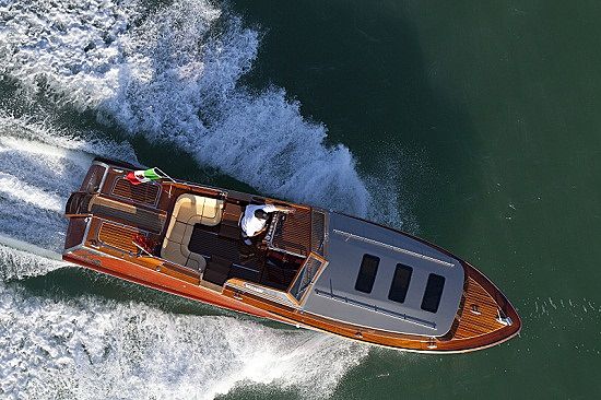 Issham Al Baher's new Venetian limousine tender | SYT