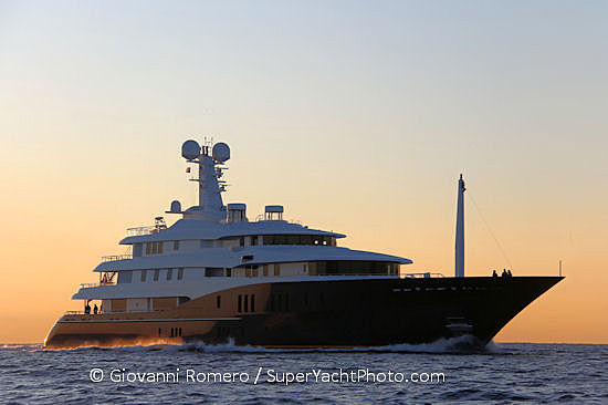 In Pictures: Superyacht C2 cruises into Gibraltar at sunrise