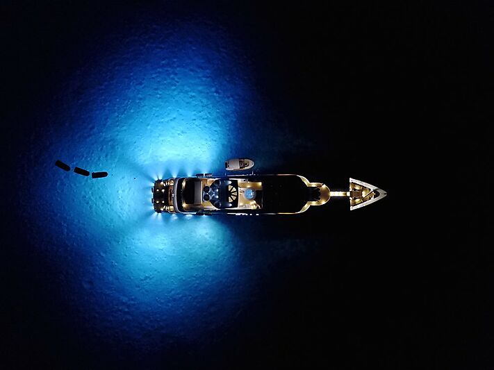How to get the best underwater lighting for your yacht | SYT