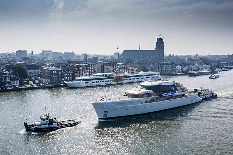 Feadship 822 superyacht in transit | SuperYacht Times