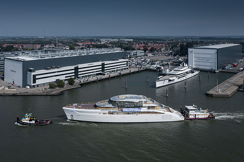 Feadship 822 superyacht in transit | SuperYacht Times