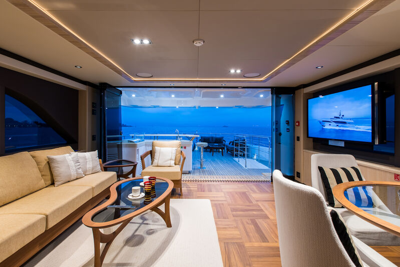 Majesty Yachts’ 32m motor yacht Mia sold | SuperYacht Times