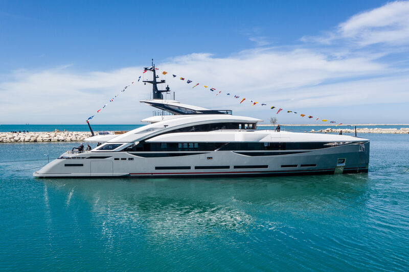 ISA Yachts’ 45m motor yacht Aria SF launched | SYT