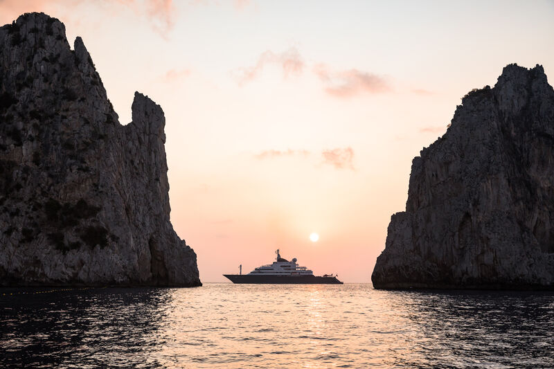 Onboard yacht Octopus interior pictures | SuperYacht Times