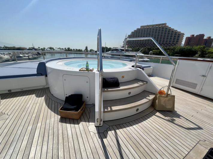 45m-feadship-motor-yacht-blue-sky-for-sale-syt