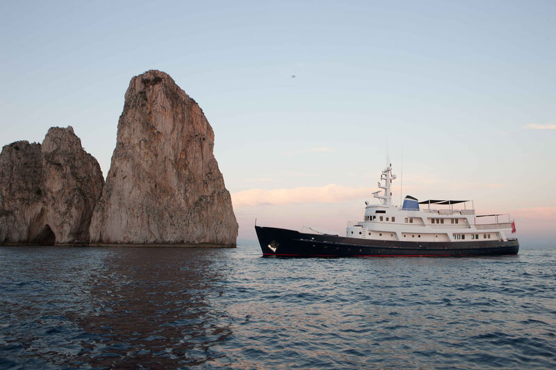 Helsingfors’ 43m motor yacht Ice Lady for sale | SYT