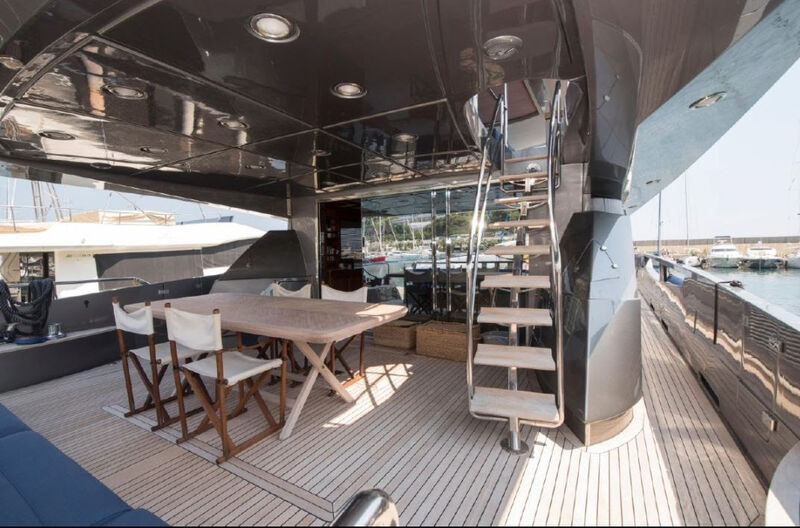 28m Posillipo motor yacht Alpa IV sold | SuperYacht Times