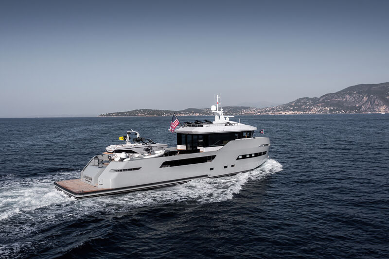 Lynx 27m motor yacht Avontuur | SuperYacht Times