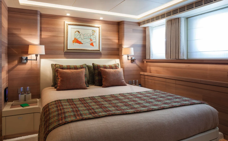 Heesen 50m superyacht Sibelle for sale | SuperYacht Times