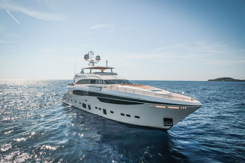 40m Princess yacht X5 sold | SuperYacht Times