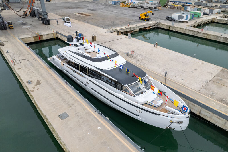 30m Extra Yachts X99 Fast yacht launched | SuperYacht Times