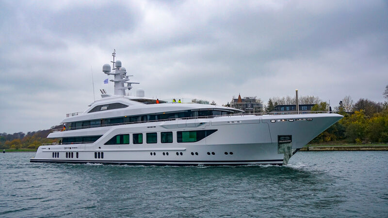 70m Nobiskrug superyacht Miza on sea trials | SYT