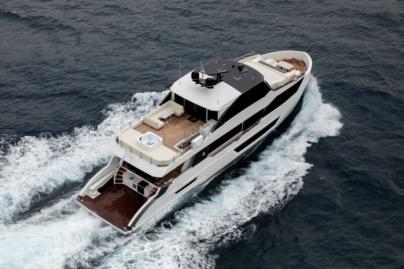 Introducing the Ocean Alexander 28E | SuperYacht Times