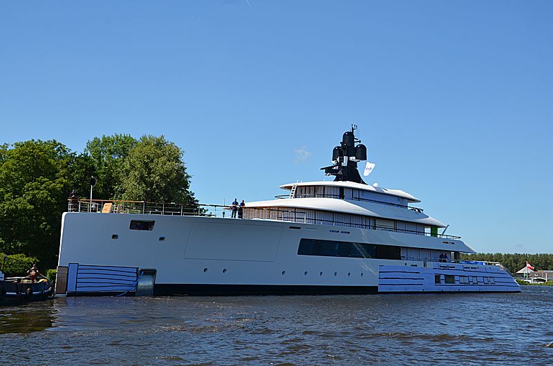 Photo: Feadship Van Lent 818 launch in De Kaag | SYT